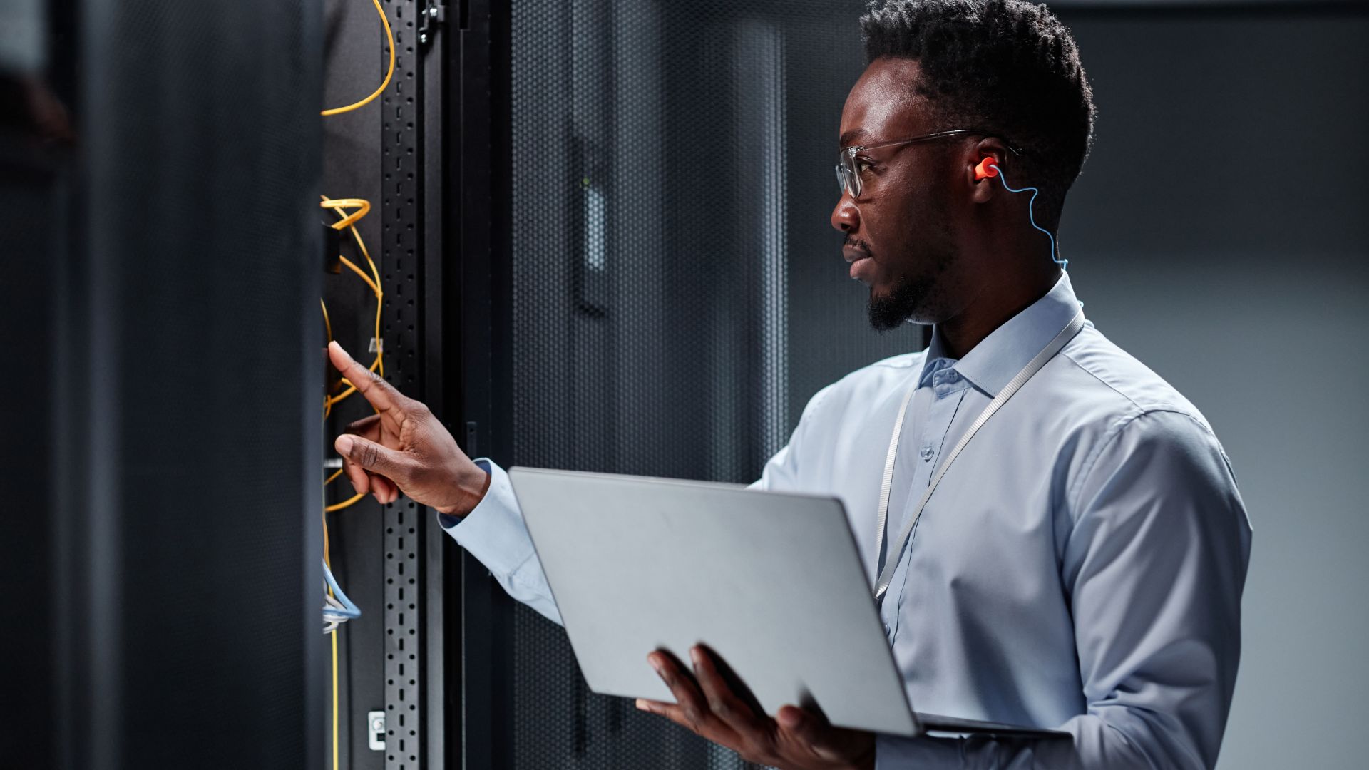 Why Local VoIP Providers Are Better Than Corporations | Jaxcom